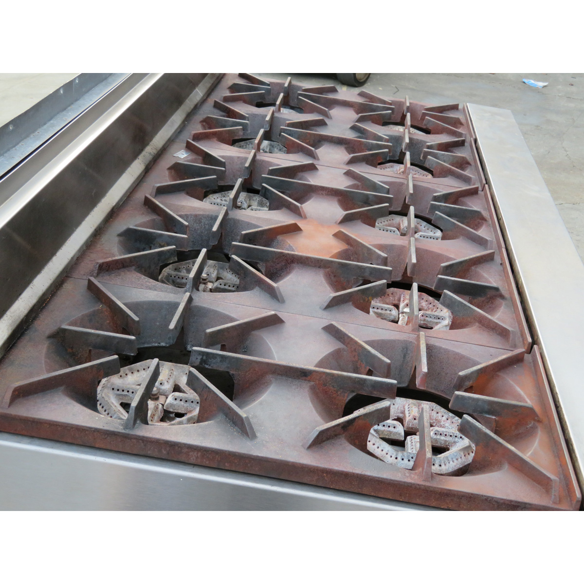 Garland 10 Burner Natural Gas Range Model SX-10-2626, Used Very Good ...